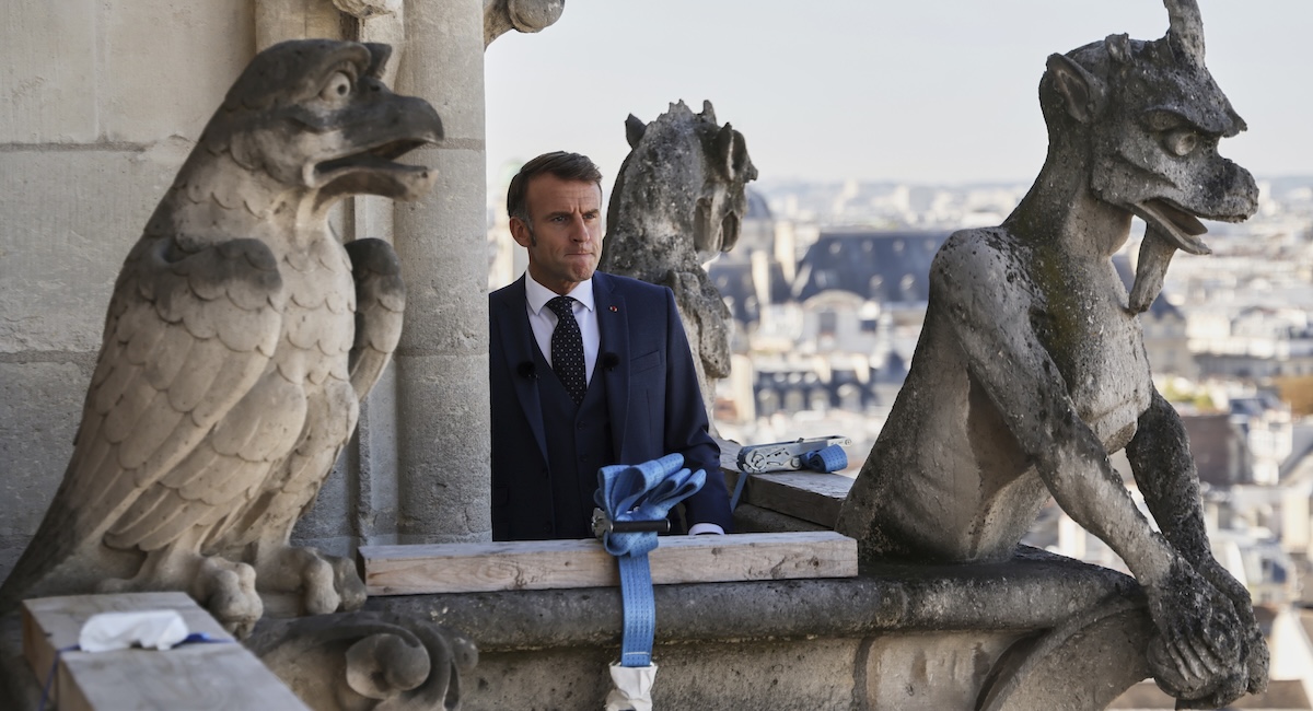 Emmanuel Macron dice che nominerà un nuovo primo ministro entro venerdì ...