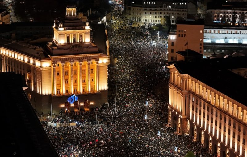 In Bulgaria le proteste contro la legge di bilancio sono diventate un ...